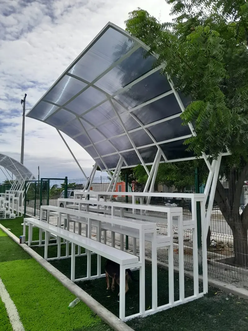 Gradas Metálicas para Canchas | Fabricación a Medida y Envío Nacional